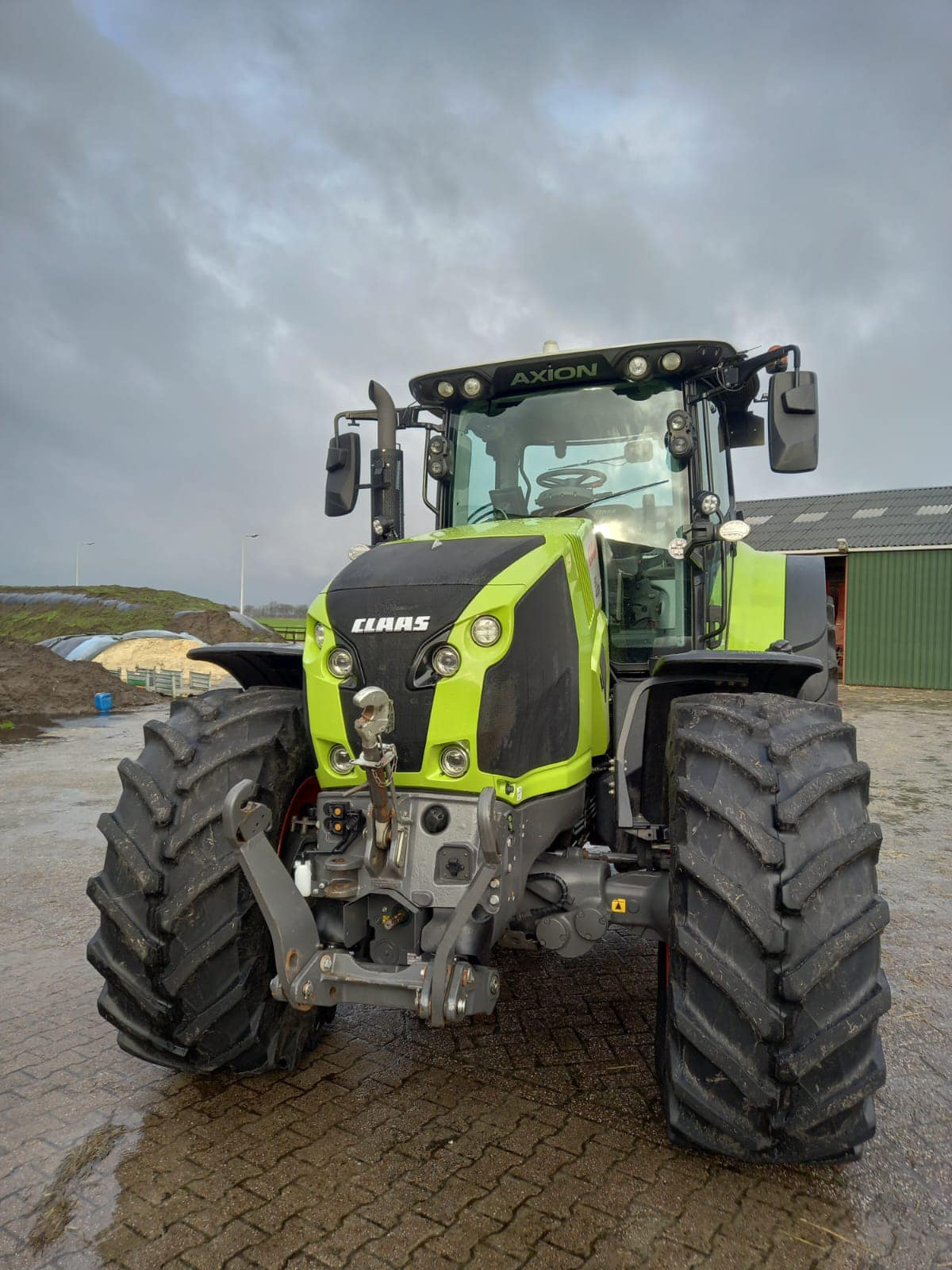 Afgeleverd: Claas Axion 810 CMatic